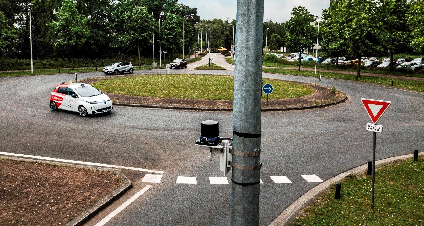 High speed wireless connections for autonomous mobility services